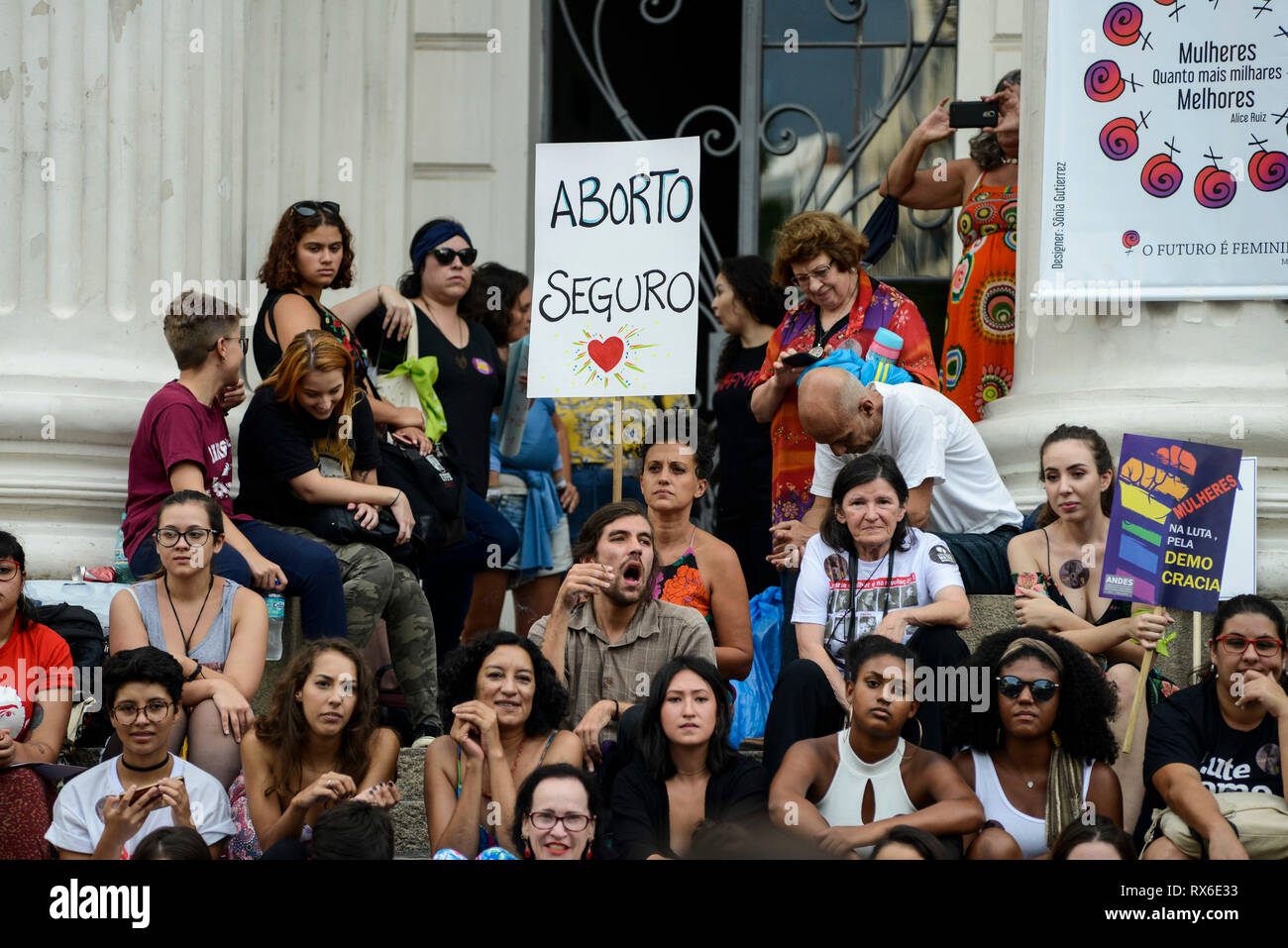 Machismo violence hi-res stock photography and images - Alamy