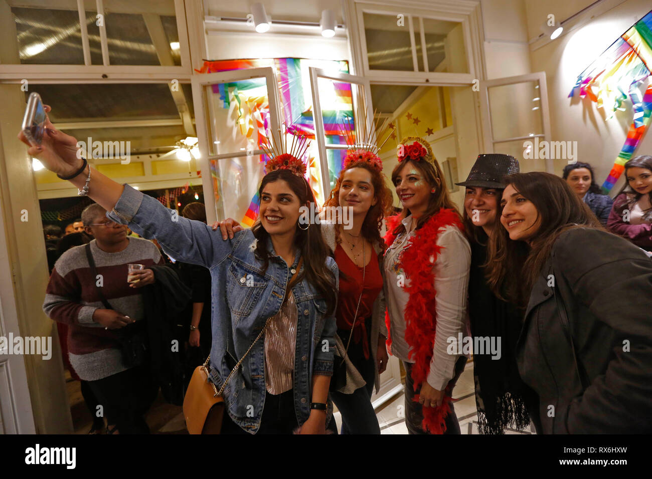 Beirut lebanon girls hi-res stock photography and images - Alamy