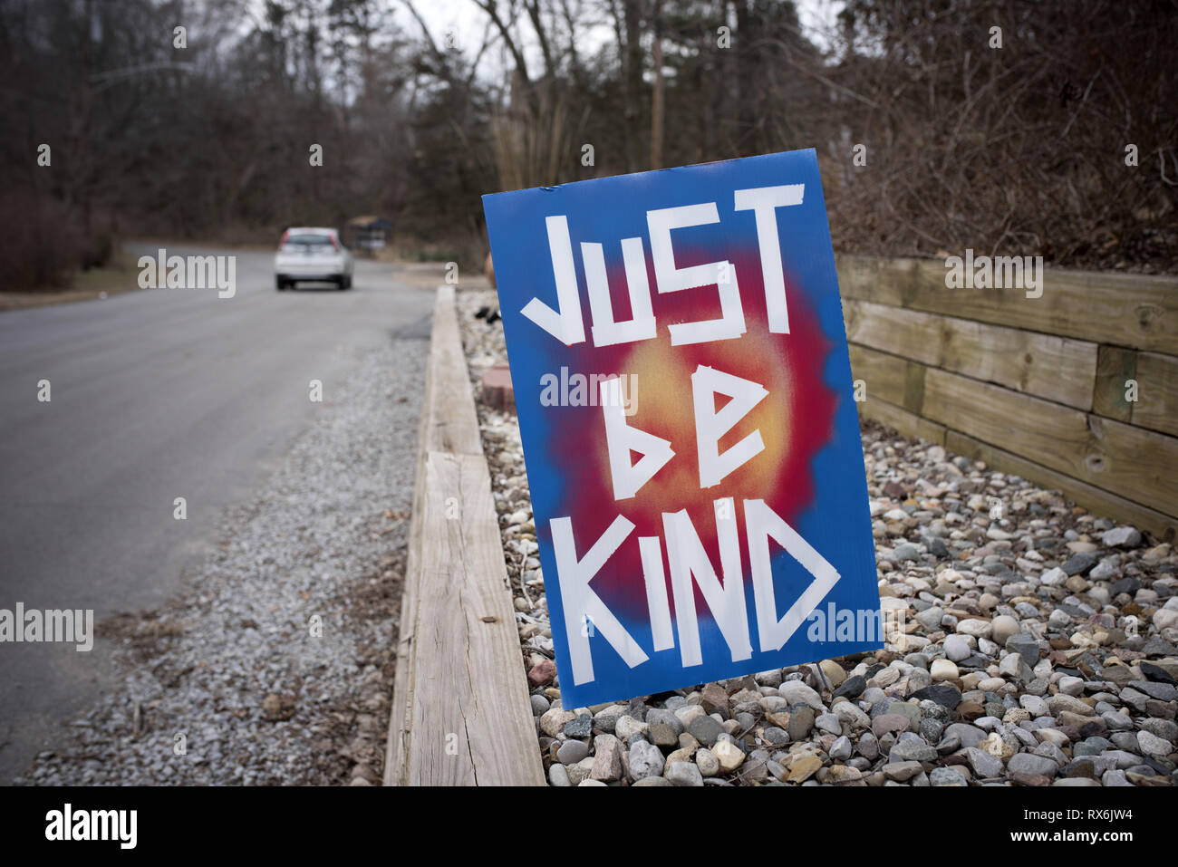 Be kind sign hi-res stock photography and images - Alamy