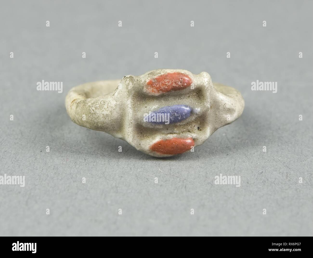 Openwork faience ring hi-res stock photography and images - Alamy