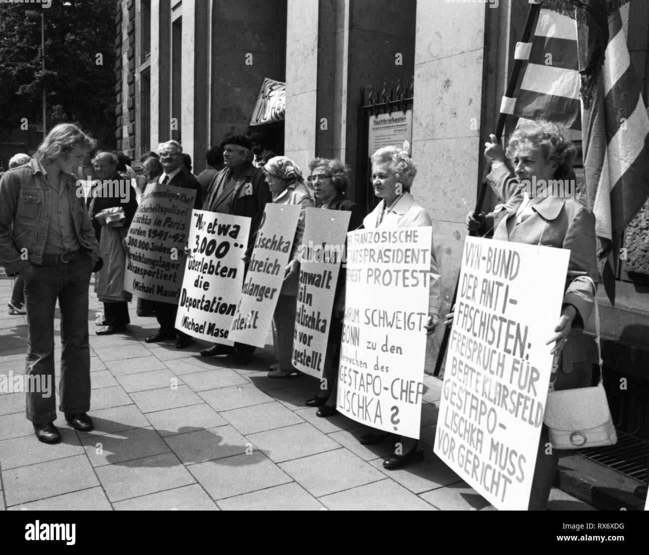 Resistance nazi regime Black and White Stock Photos & Images - Alamy