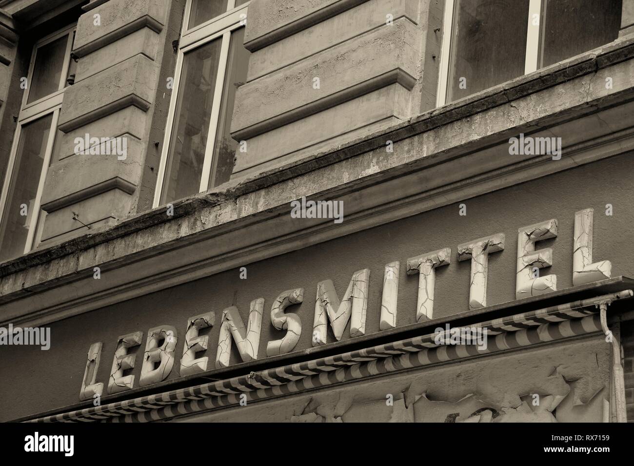 Former grocers shop hi-res stock photography and images - Alamy
