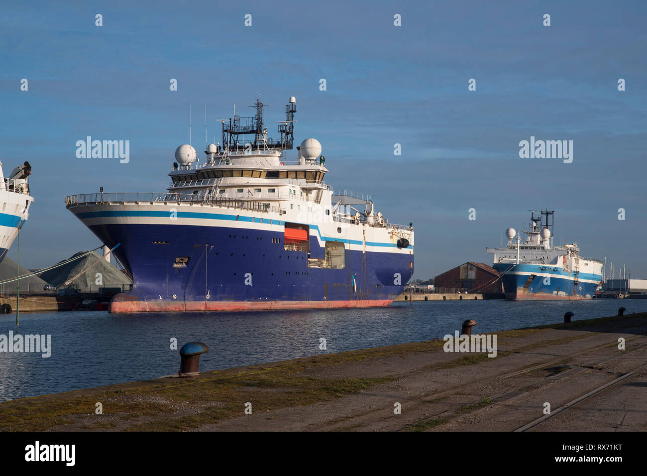 Ocean Going Merchant Ships Stock Photos & Ocean Going Merchant Ships ...