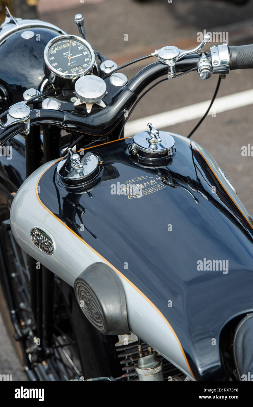 Classic british motorcycle hi-res stock photography and images - Alamy