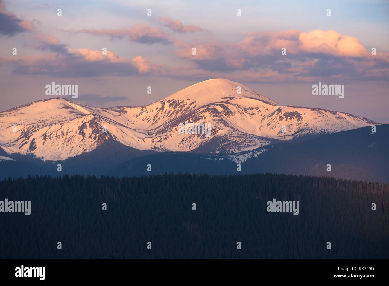 Ukrainian spring hi-res stock photography and images - Alamy