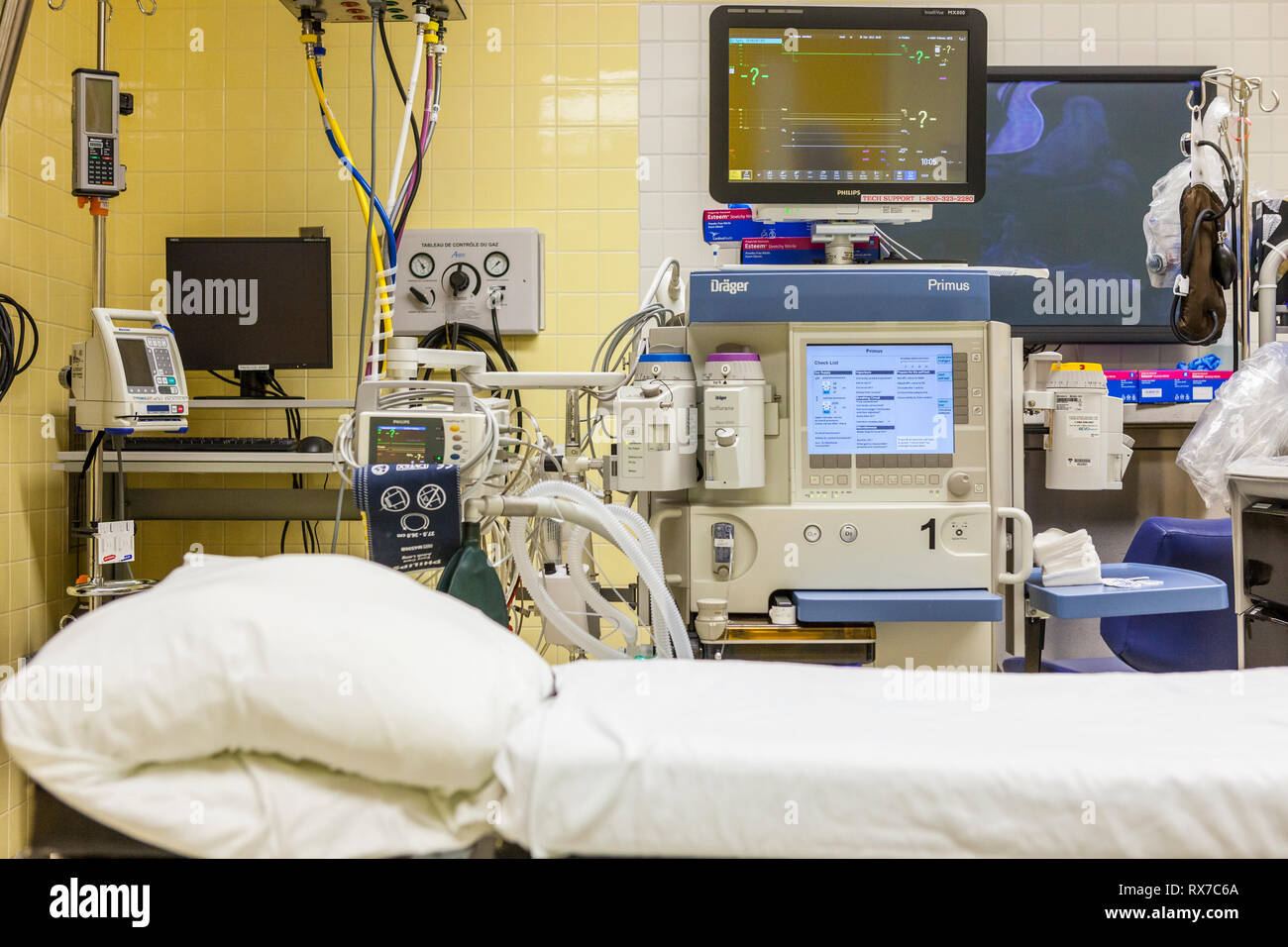 Neurological institute hi-res stock photography and images - Alamy