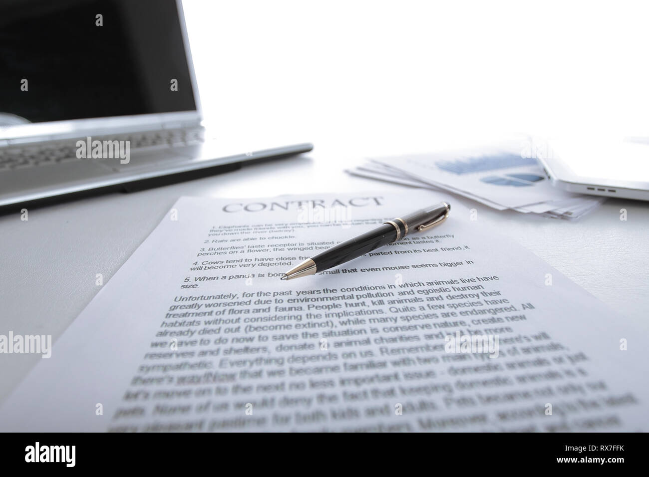 Contract copyspace hi-res stock photography and images - Alamy