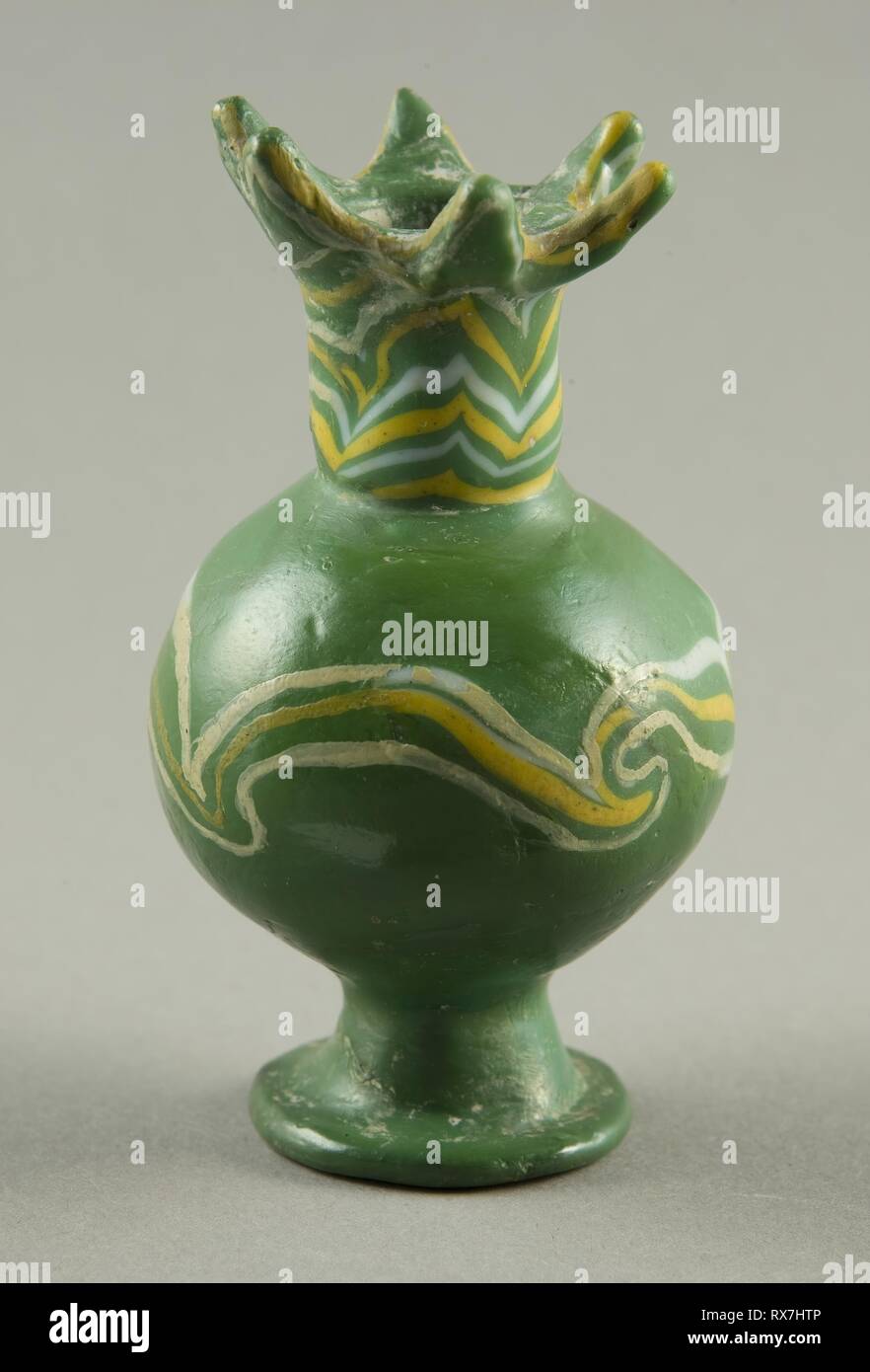 Core formed glass hi-res stock photography and images - Alamy