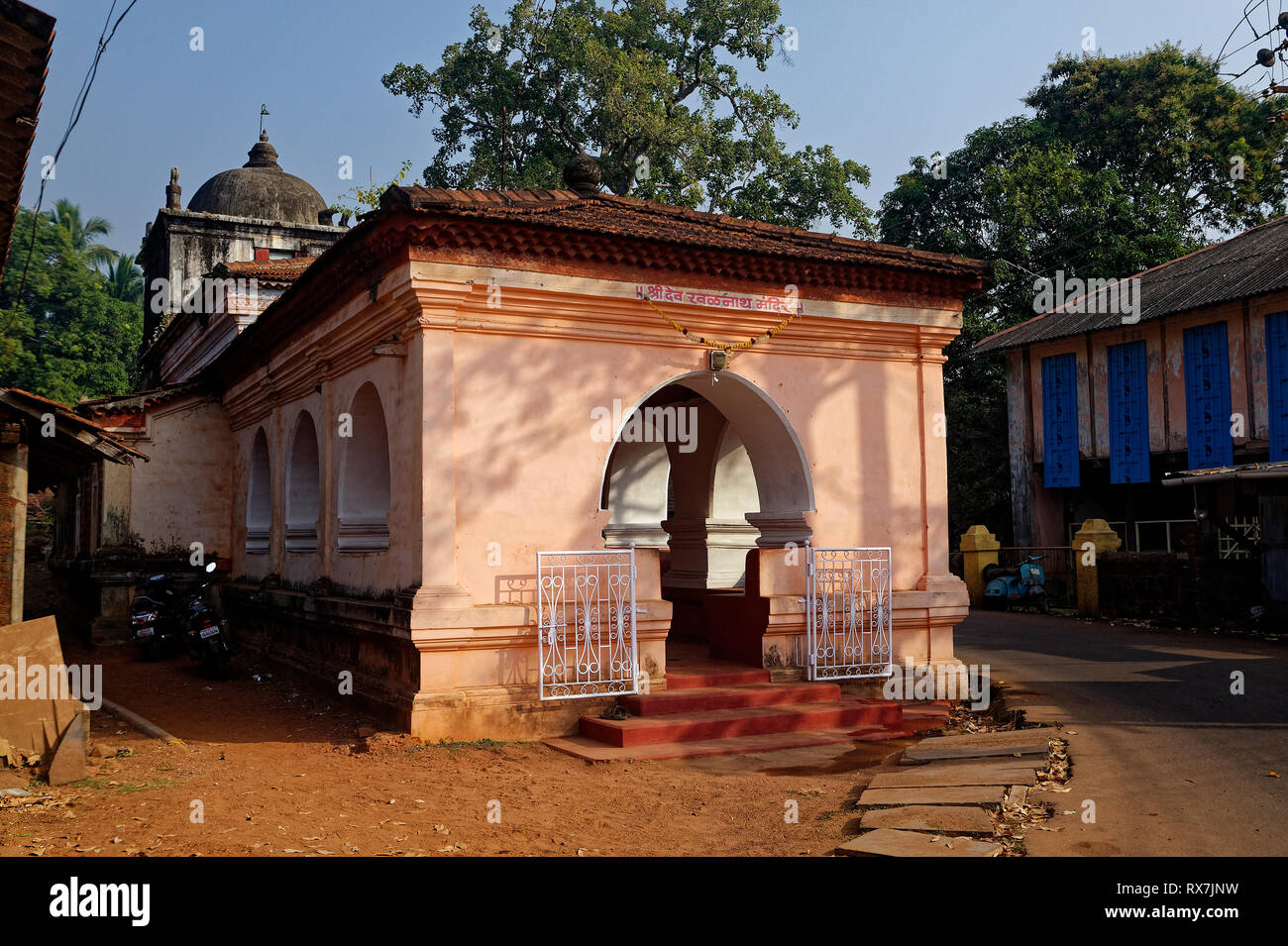 Old temple of Shree Dev Ravalnath Temple Stock Photo - Alamy
