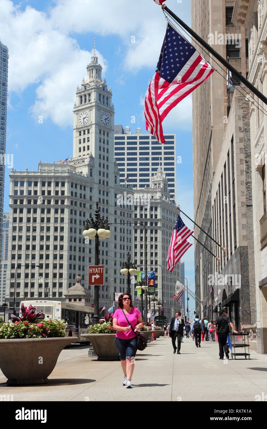 CHICAGO, USA - JUNE 27, 2013: People walk downtown in Chicago. Chicago ...