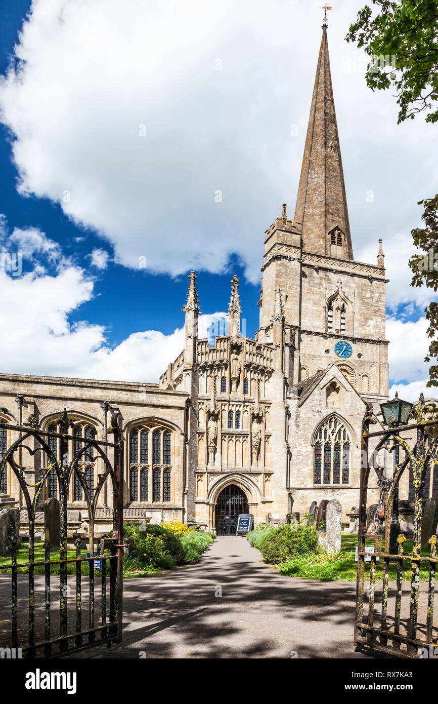 Medieval gothic architecture hi-res stock photography and images - Alamy