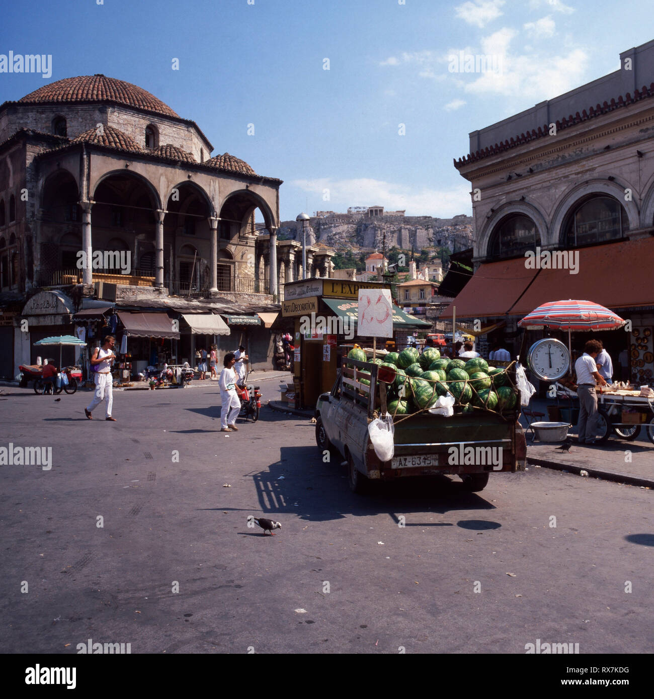 Athen, Peloponnes - Auto mit Wassermelonen in Athen, Griechenland ...