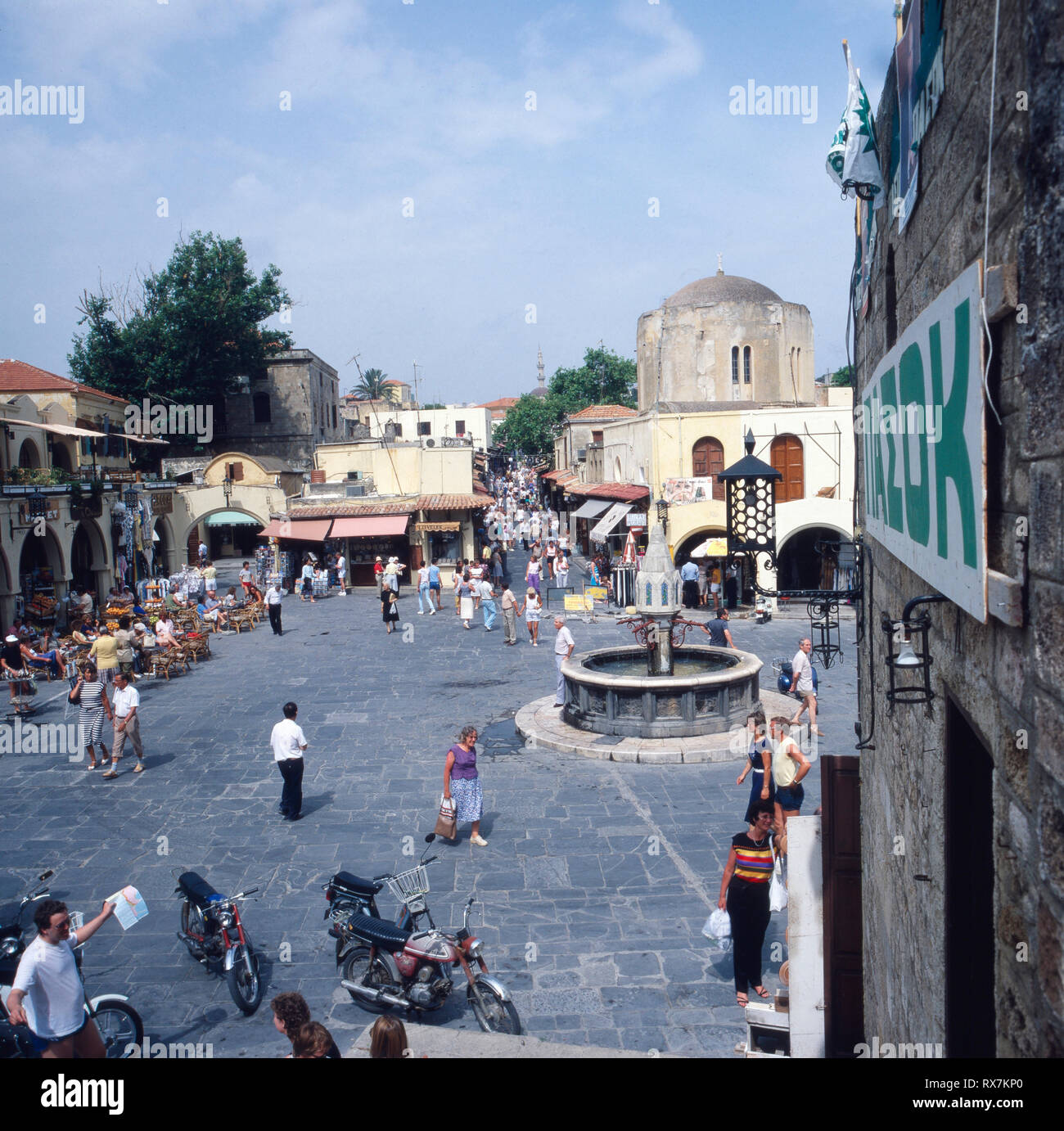 Insel Rhodos - Marktplatz auf Rhodos, Griechenland 1980er. Market place ...