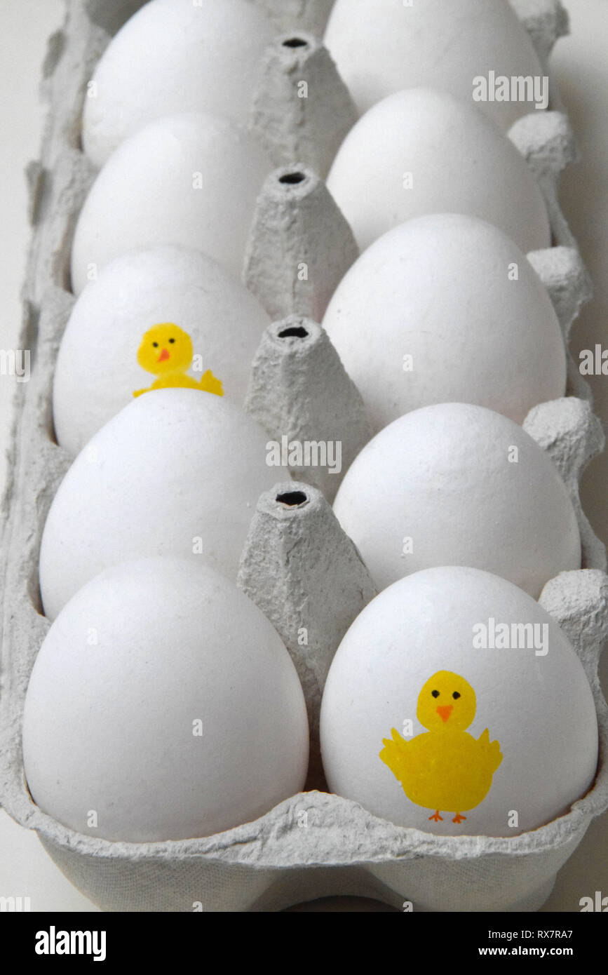 Two chickens eggs hi-res stock photography and images - Alamy