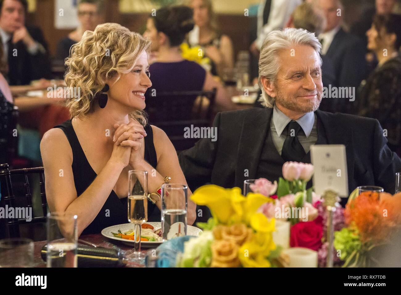 MICHAEL DOUGLAS and NANCY TRAVIS in THE KOMINSKY METHOD (2018 ...