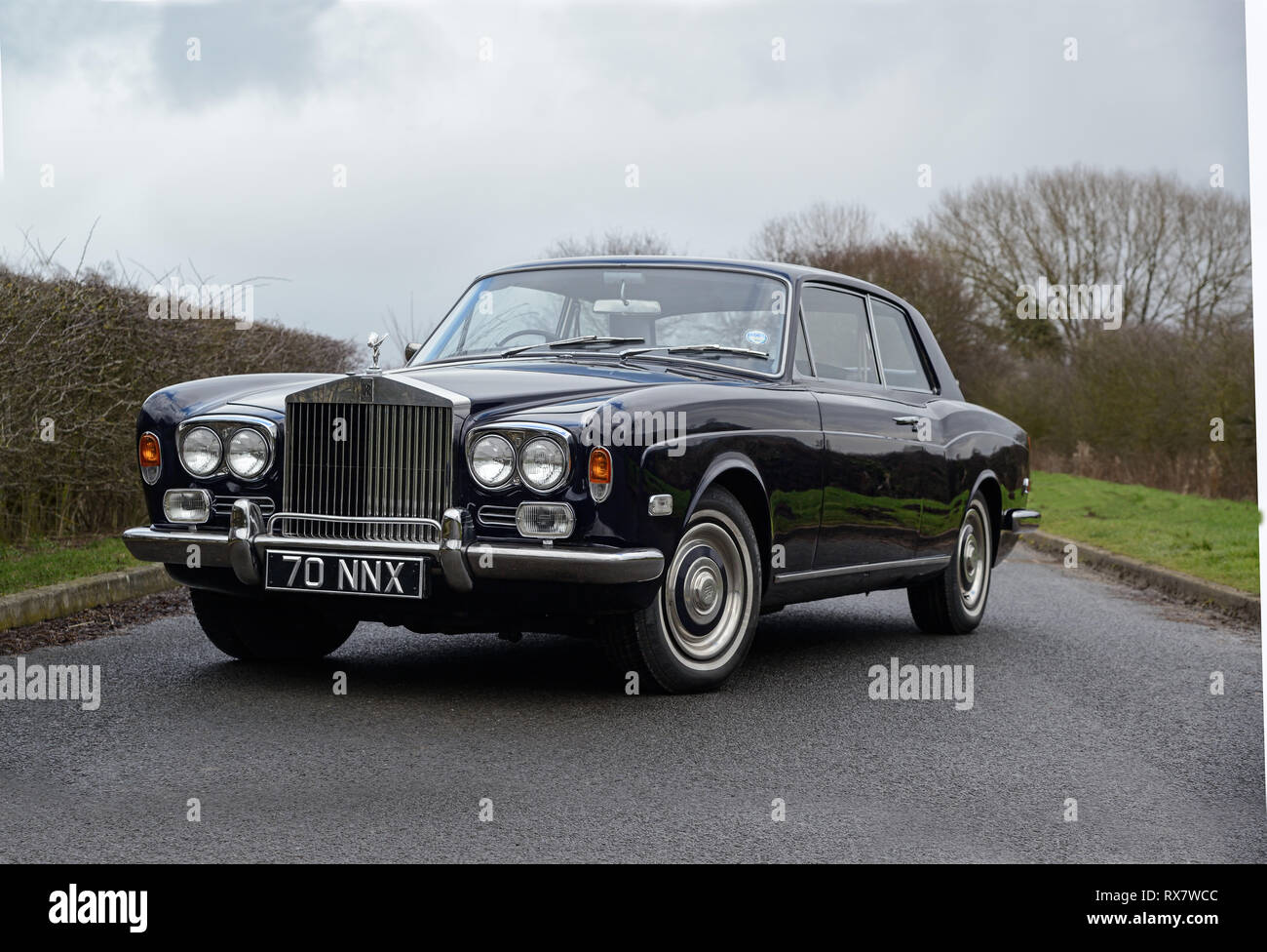 Driving a car on two wheels hi-res stock photography and images - Alamy