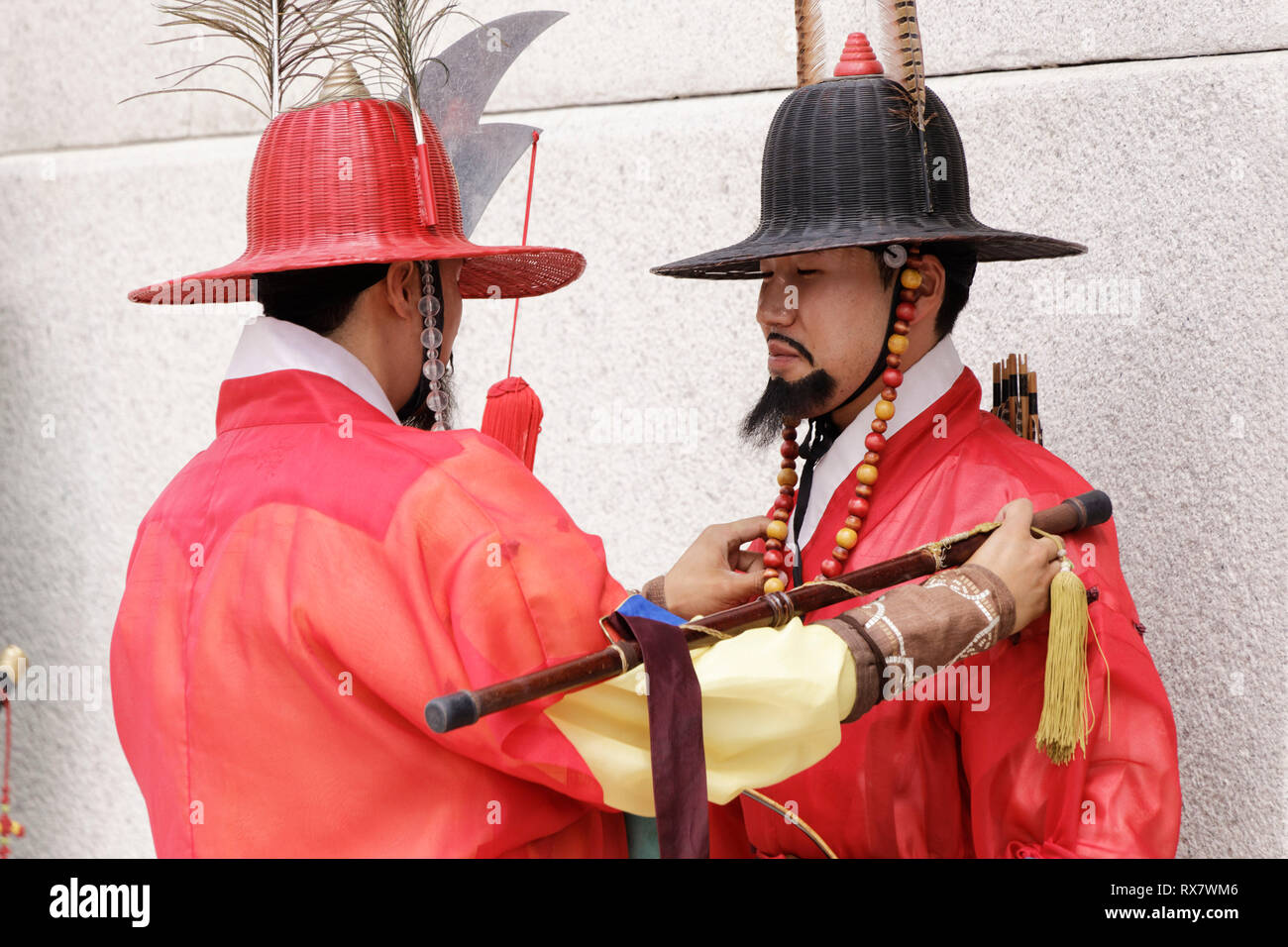 Seoul, South Korea. May, 2017. Guards in traditional uniform at ...