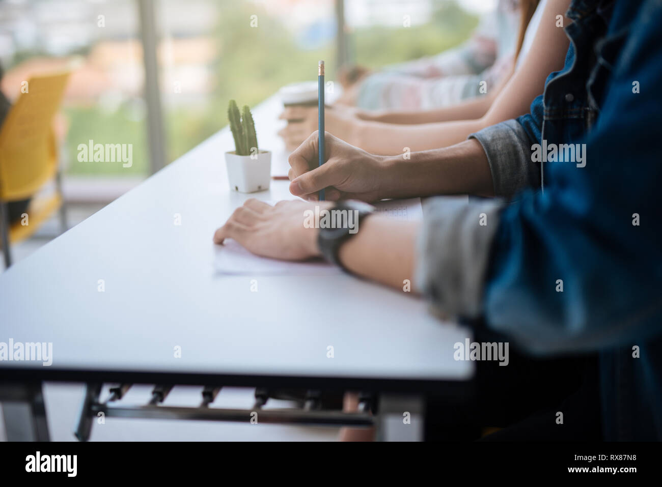 Examination hall students hi-res stock photography and images - Alamy