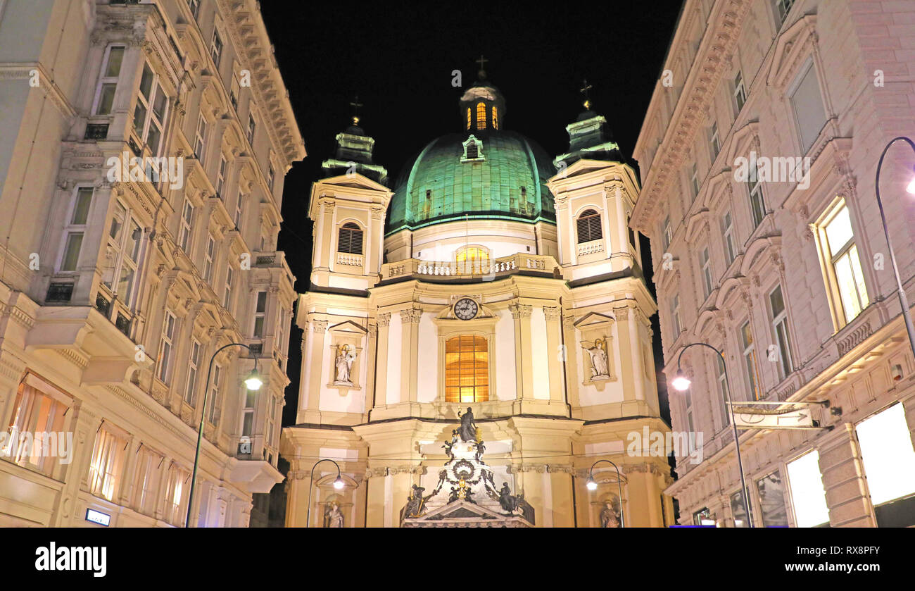 The Peterskirche (St. Peters Church) night view, Vienna, Austria Stock ...