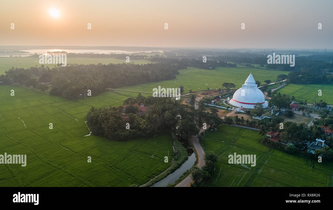 Tissamaharama Raja Maha Vihara is an ancient Buddhist temple in ...