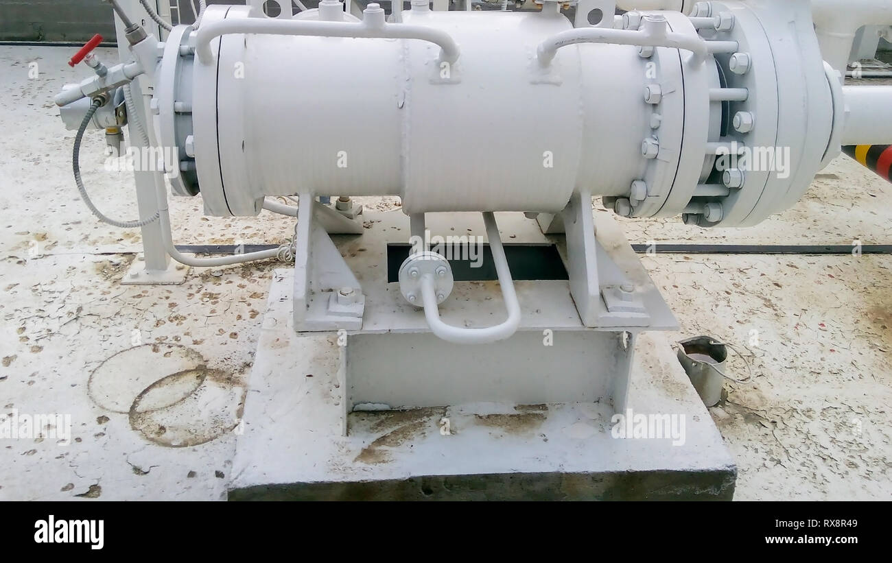 The pump for pumping hot products of oil refining. Equipment refinery ...