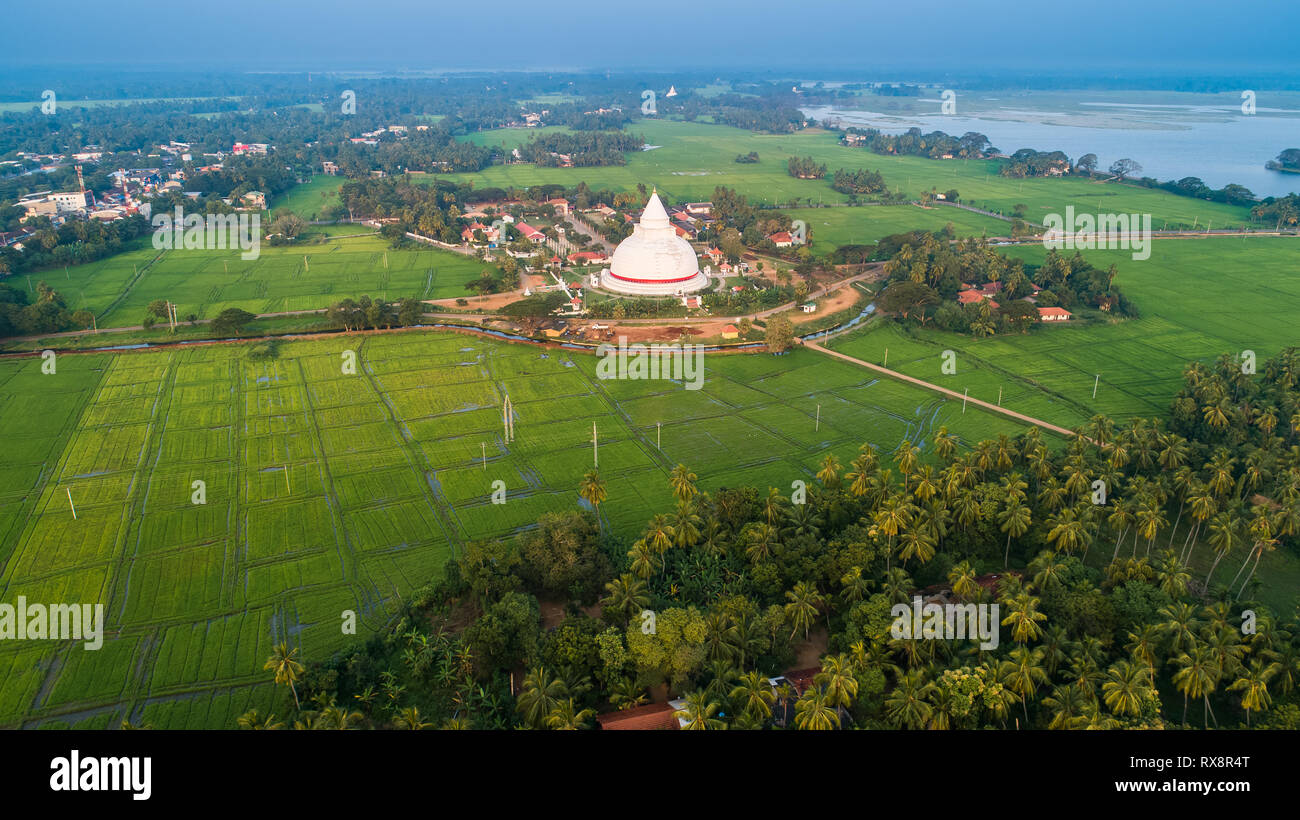 Tissamaharama Raja Maha Vihara is an ancient Buddhist temple in ...