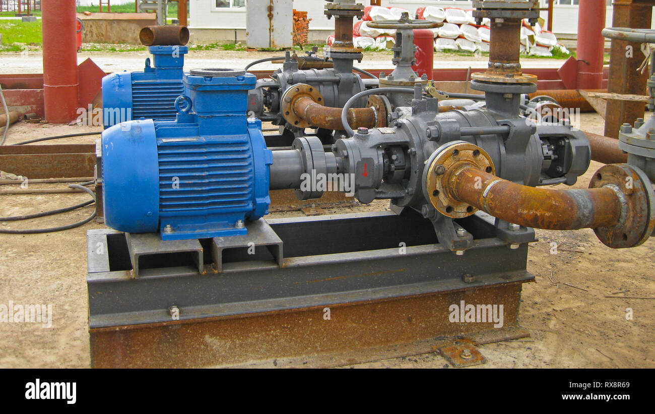 Oil refinery. Equipment for primary oil refining Stock Photo - Alamy