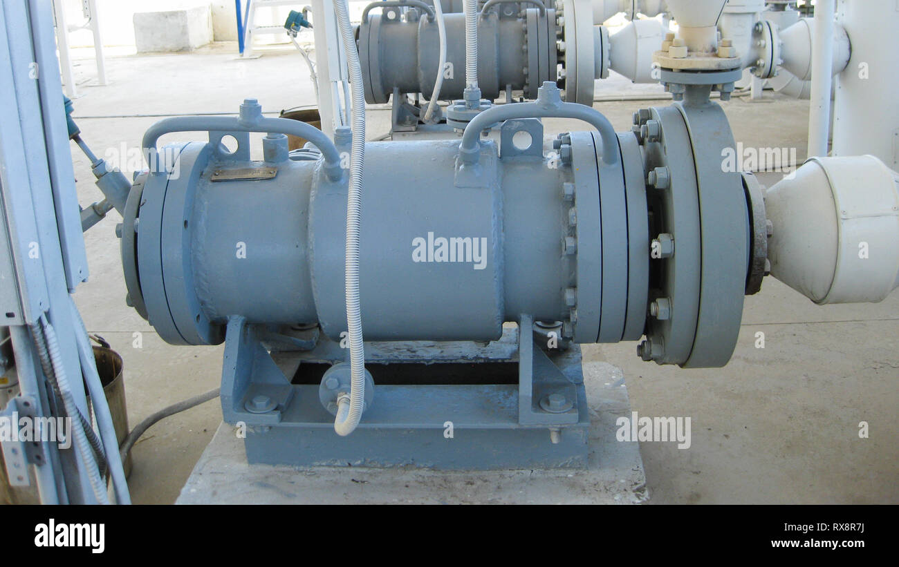 Oil refinery. Equipment for primary oil refining Stock Photo - Alamy