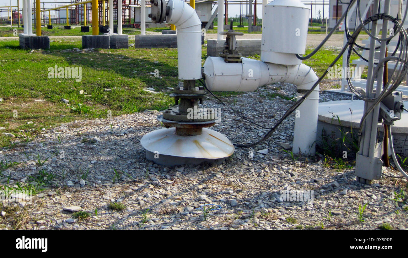 Oil refinery. Equipment for primary oil refining Stock Photo - Alamy