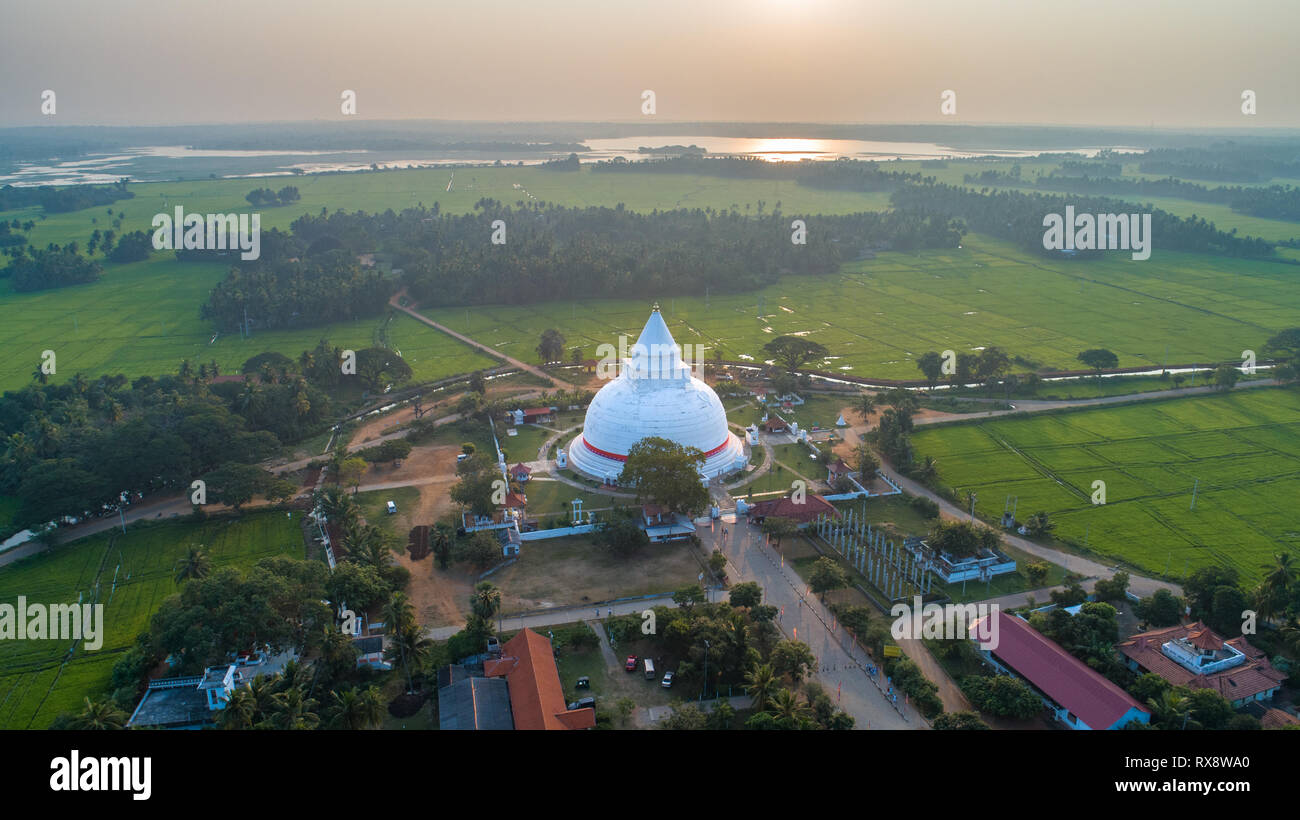 Tissamaharama Raja Maha Vihara is an ancient Buddhist temple in ...