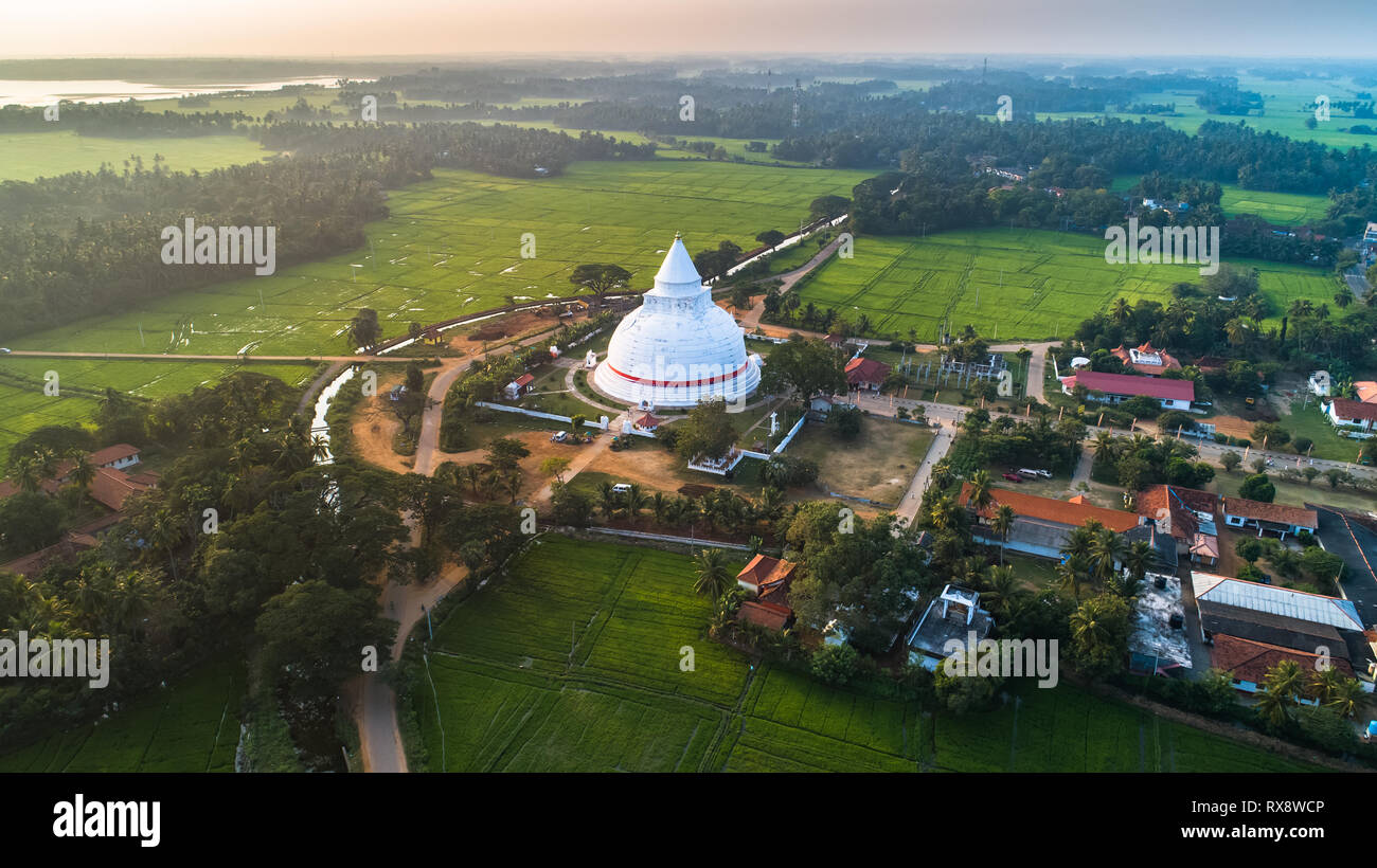 Tissamaharama Raja Maha Vihara is an ancient Buddhist temple in ...