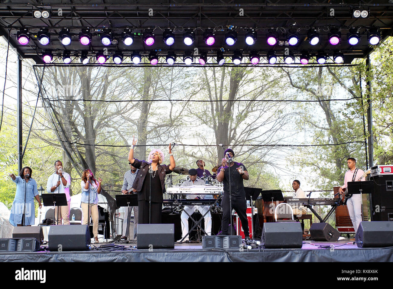 Bebe winans hi-res stock photography and images - Alamy