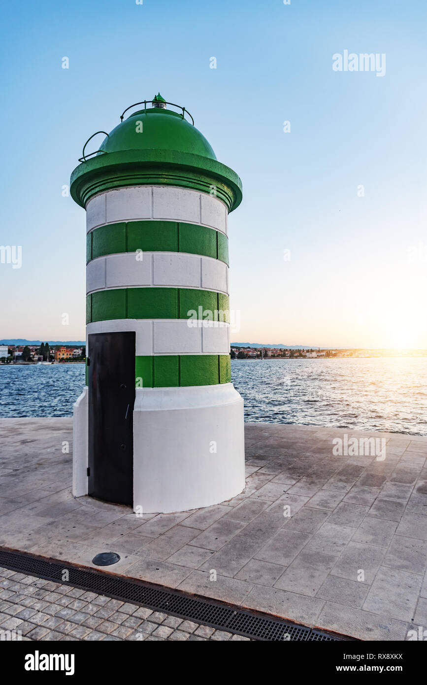 Lighthouse on the waterfront hi-res stock photography and images - Alamy