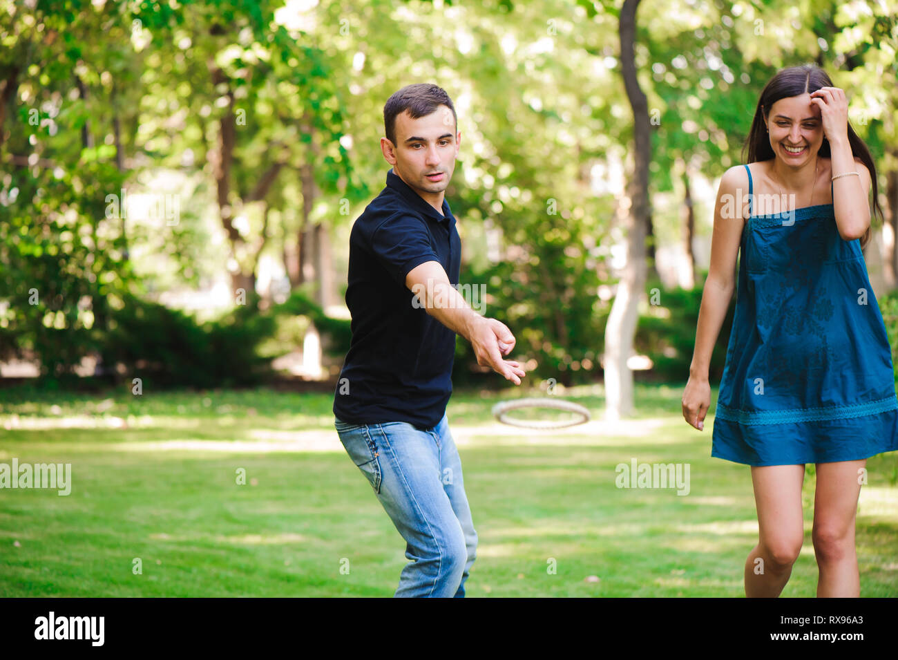 Ring toss hi-res stock photography and images - Alamy