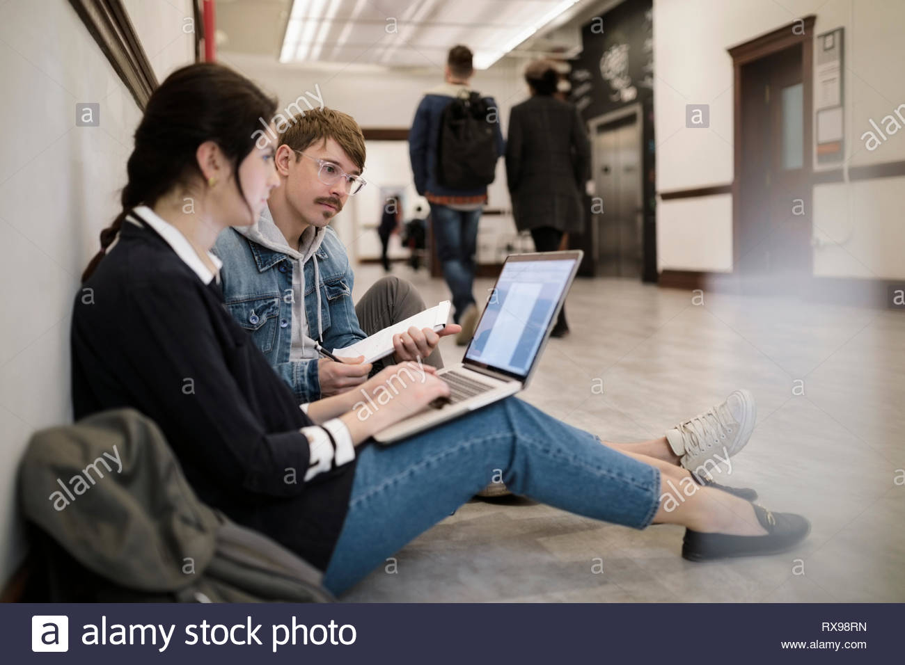 Laptop floor hi-res stock photography and images - Alamy