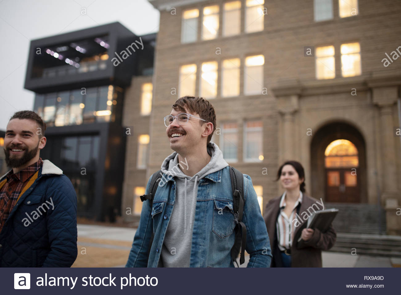 Leaving school building hi-res stock photography and images - Alamy