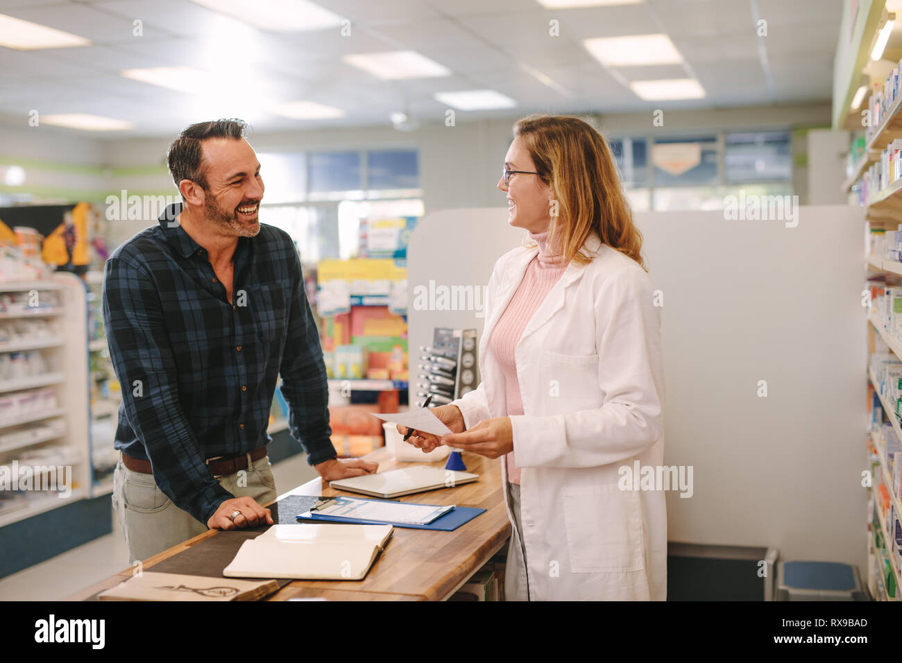 Pharmacy hi-res stock photography and images - Alamy