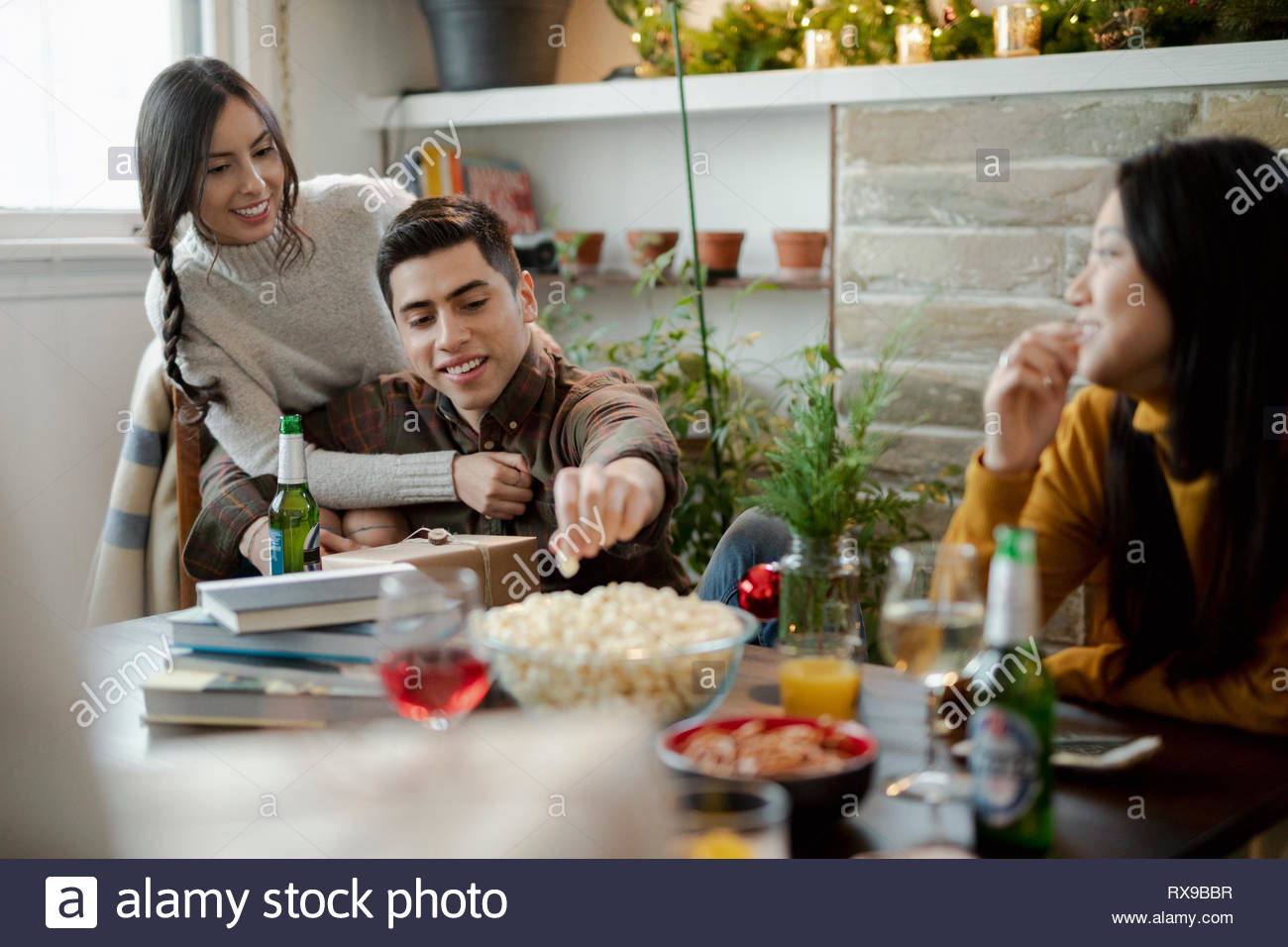 Men hanging around hi-res stock photography and images - Alamy
