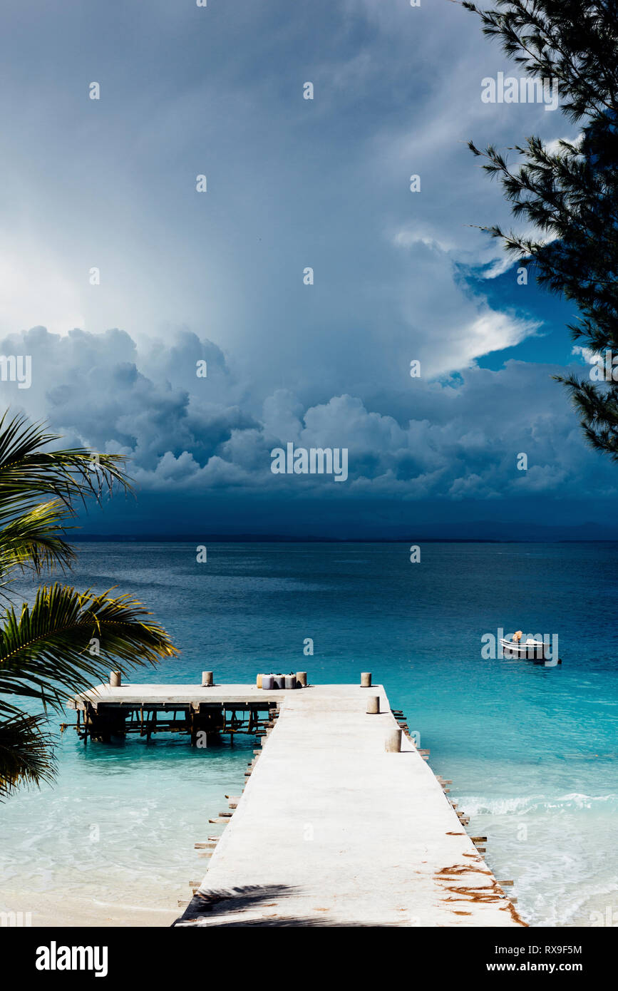 Diminishing perspective hi-res stock photography and images - Alamy