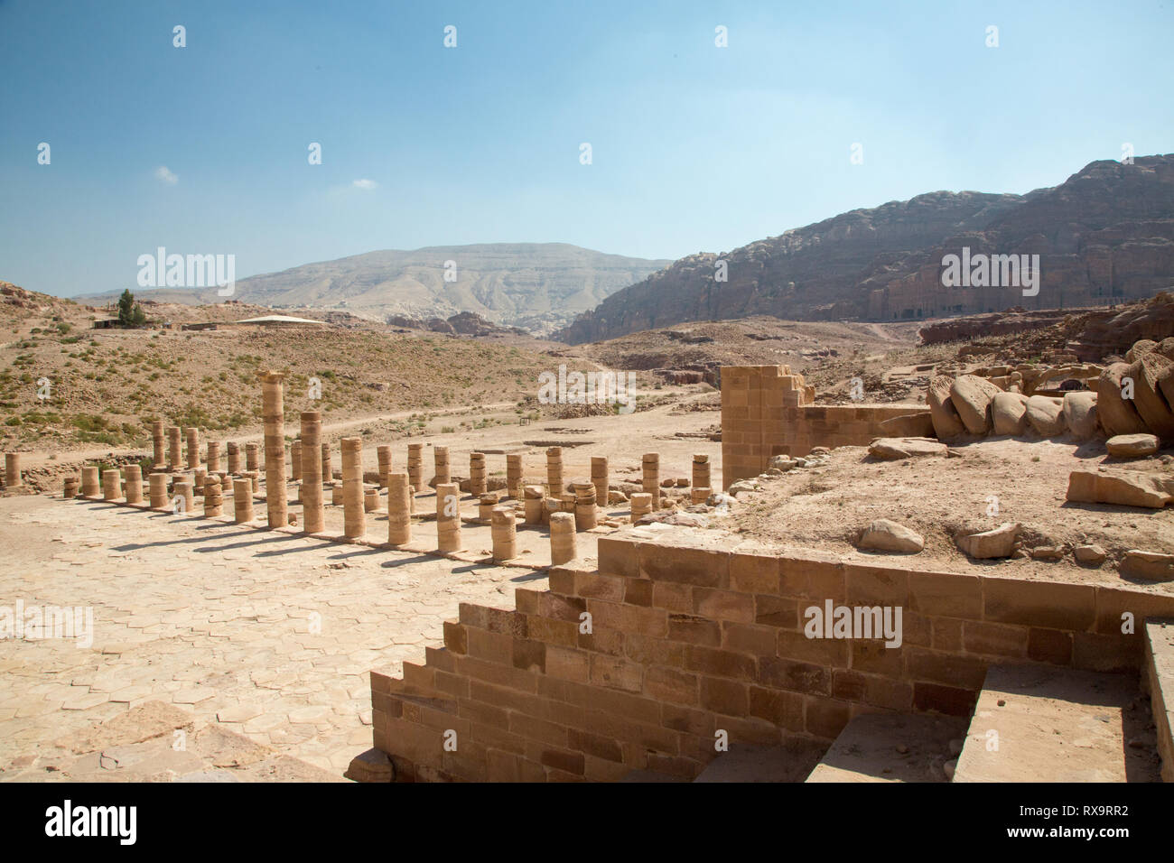 Great temple petra jordan hi-res stock photography and images - Alamy