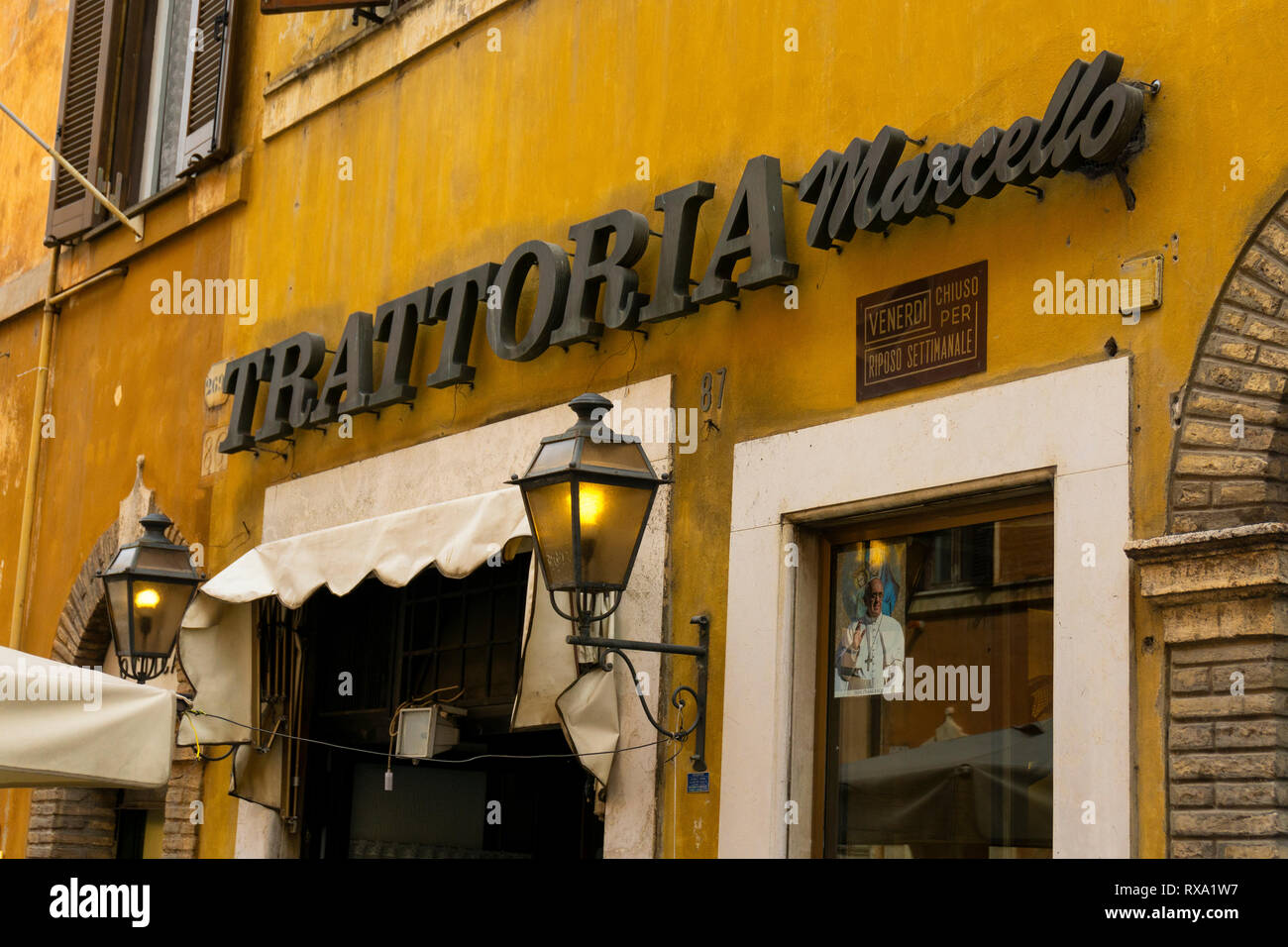 Trattoria italy hi-res stock photography and images - Alamy