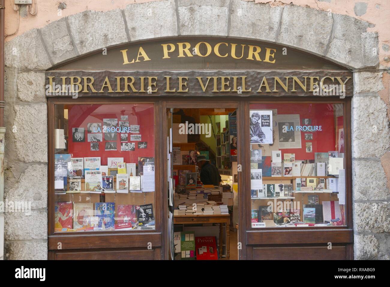 Retro library in old town Annecy Stock Photo - Alamy