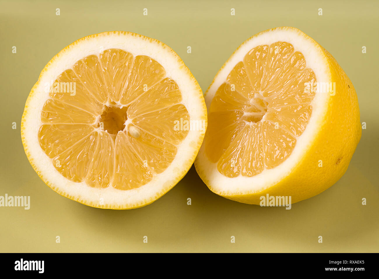 Lemon Cut In Half High Resolution Stock Photography and Images - Alamy