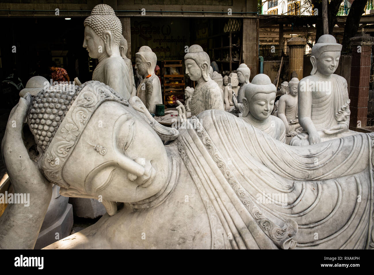 Statues of Buddha, Mandalay, Myanmar Stock Photo - Alamy