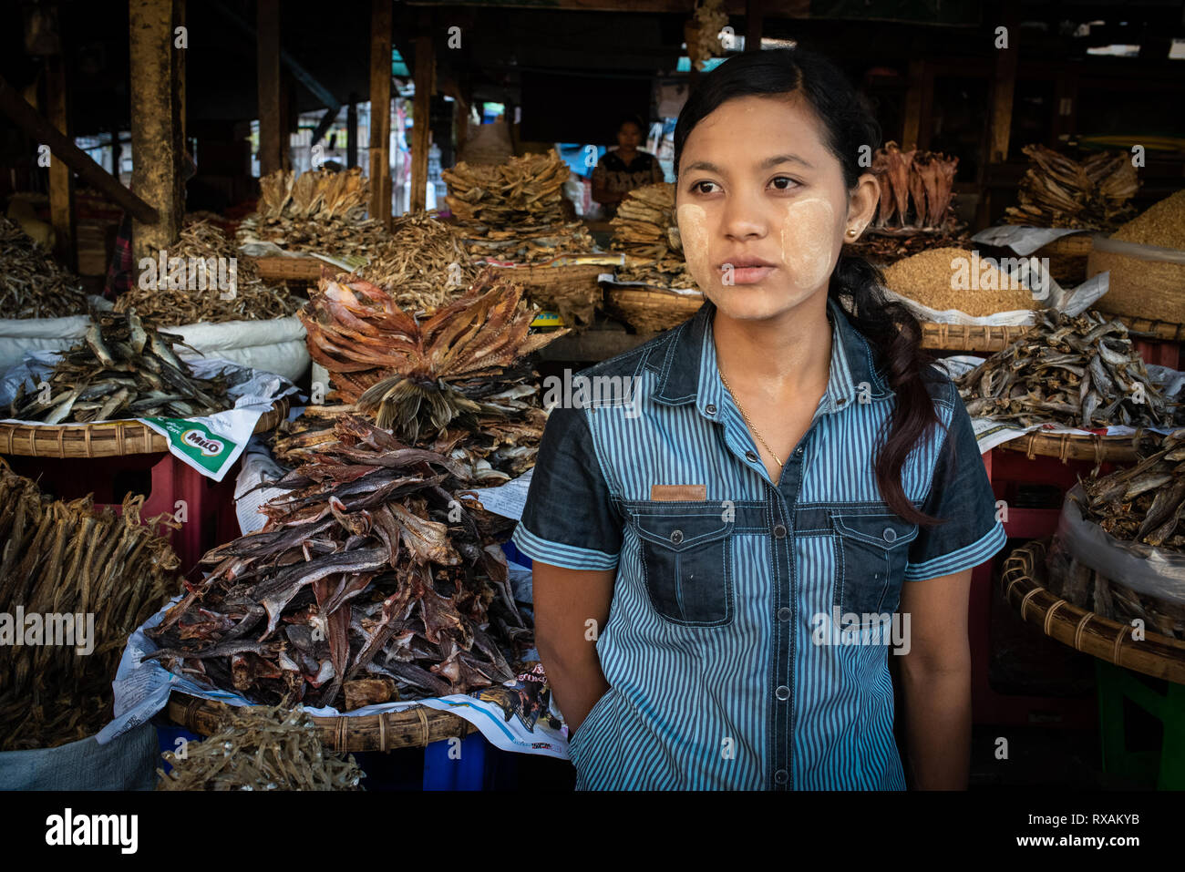 Dried fish vendor hi-res stock photography and images - Alamy
