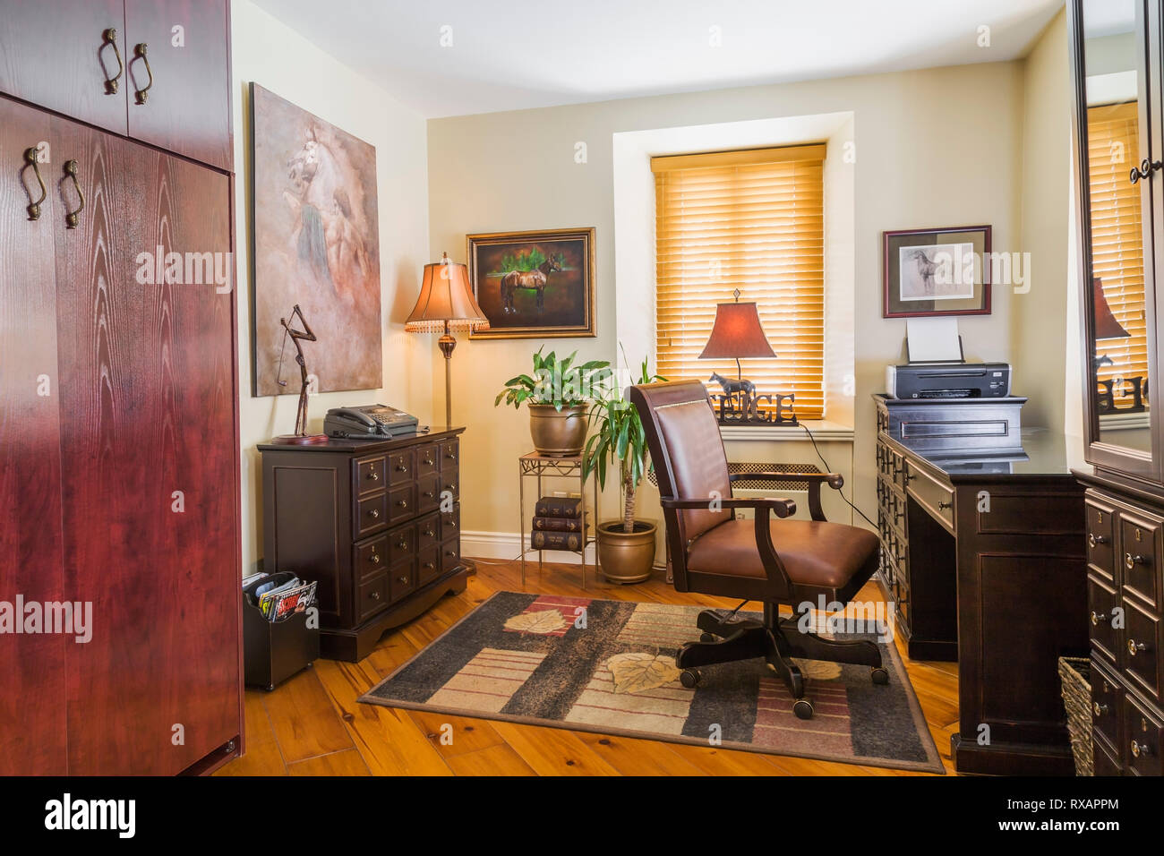 Old home office interior hi-res stock photography and images - Alamy