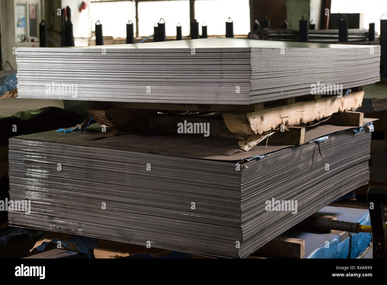 Group of metals hi-res stock photography and images - Alamy