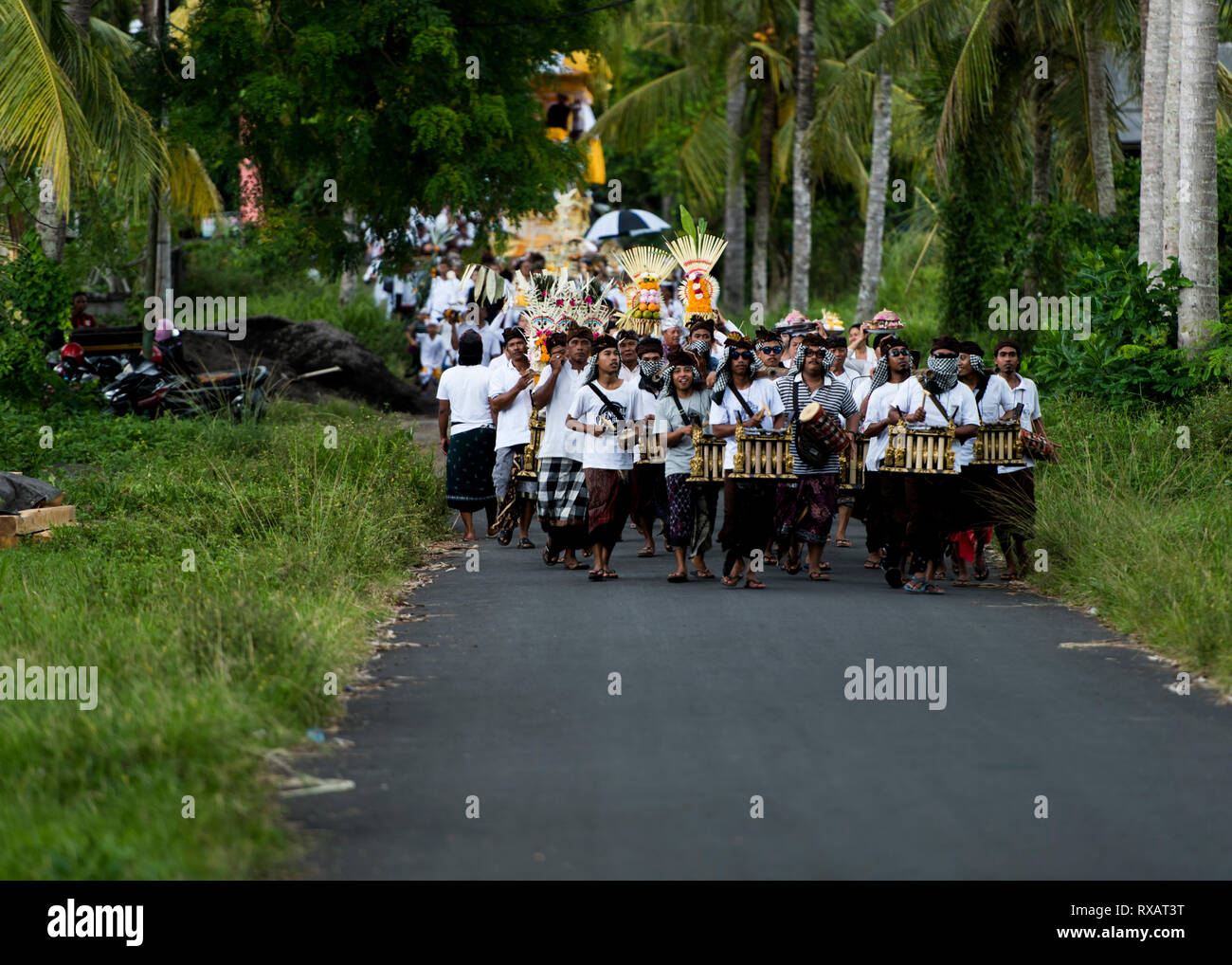 Palanquins hi-res stock photography and images - Alamy