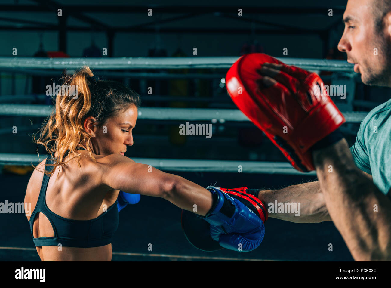 Sport man woman boxing hi-res stock photography and images - Alamy