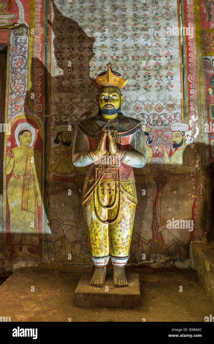 The most impressive of Sri Lanka's Cave Temples, the richly decorated ...